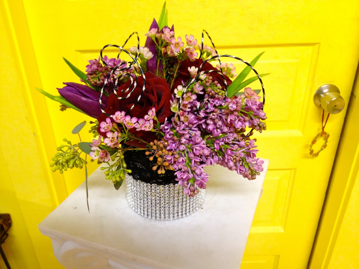flower arrangements for delivery - NOLA FLORA