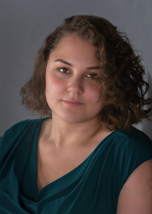 BOOKING - MJLStudios Professional Headshots