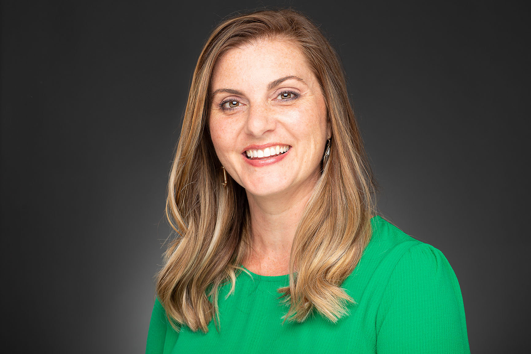 How to Look More Professional for Your Corporate Headshots