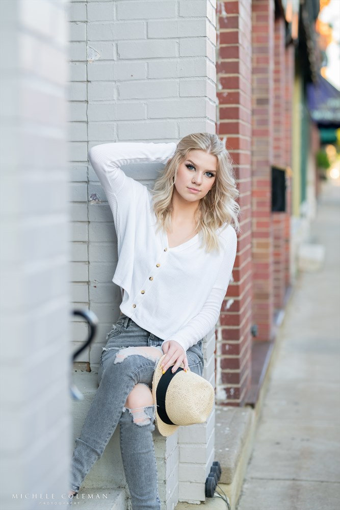Senior Portrait Session with Lacey - Michele Coleman Photography