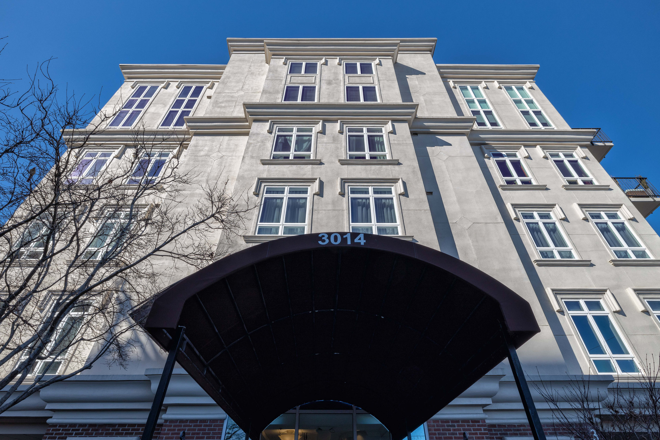 AIRBNB / HOTELS - Luxury Level Media