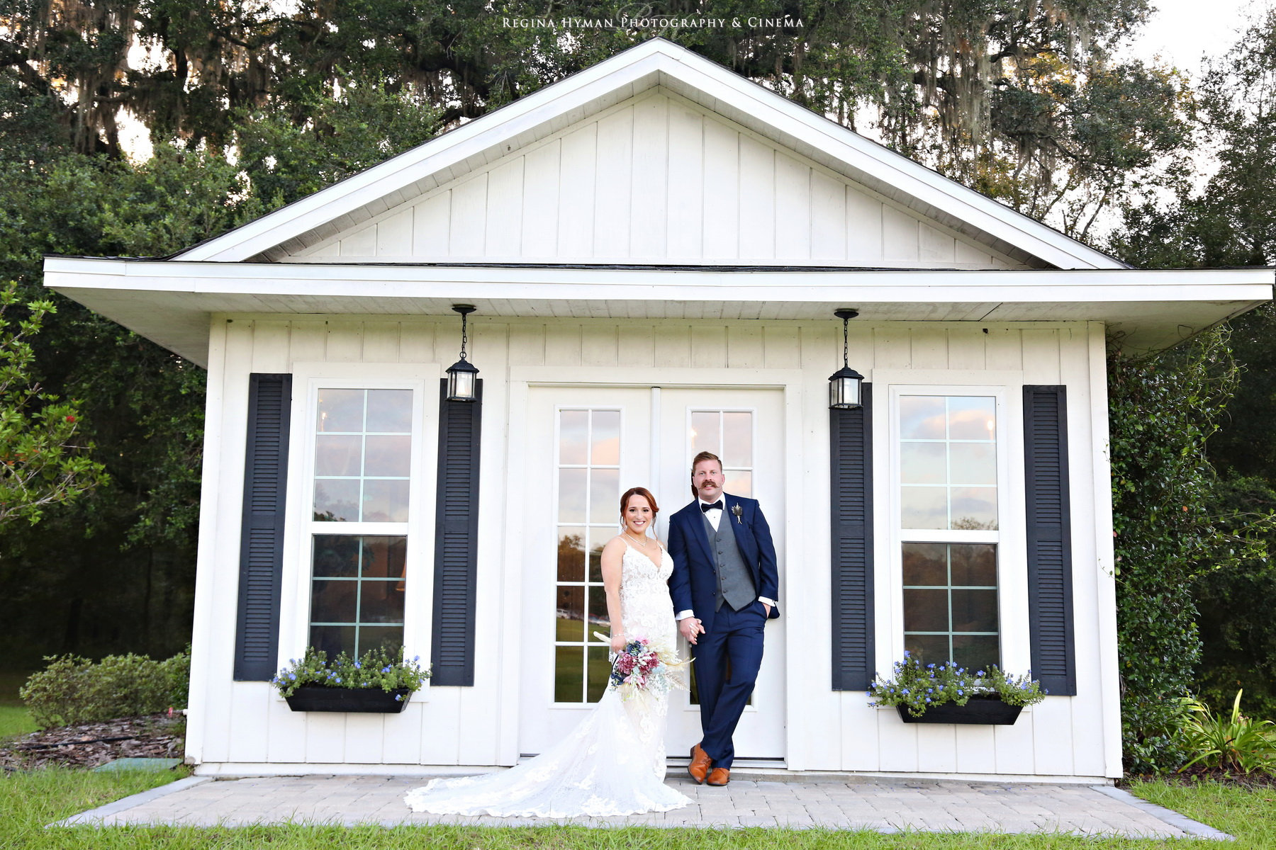 October Oaks Farm Wedding - Lindsey and Logan - Regina Hyman ...