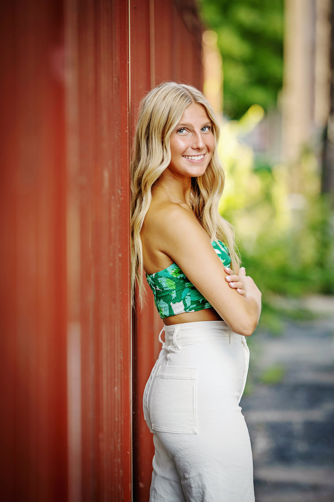 Paige's Gold Senior Portrait Session - Center Stage Seniors