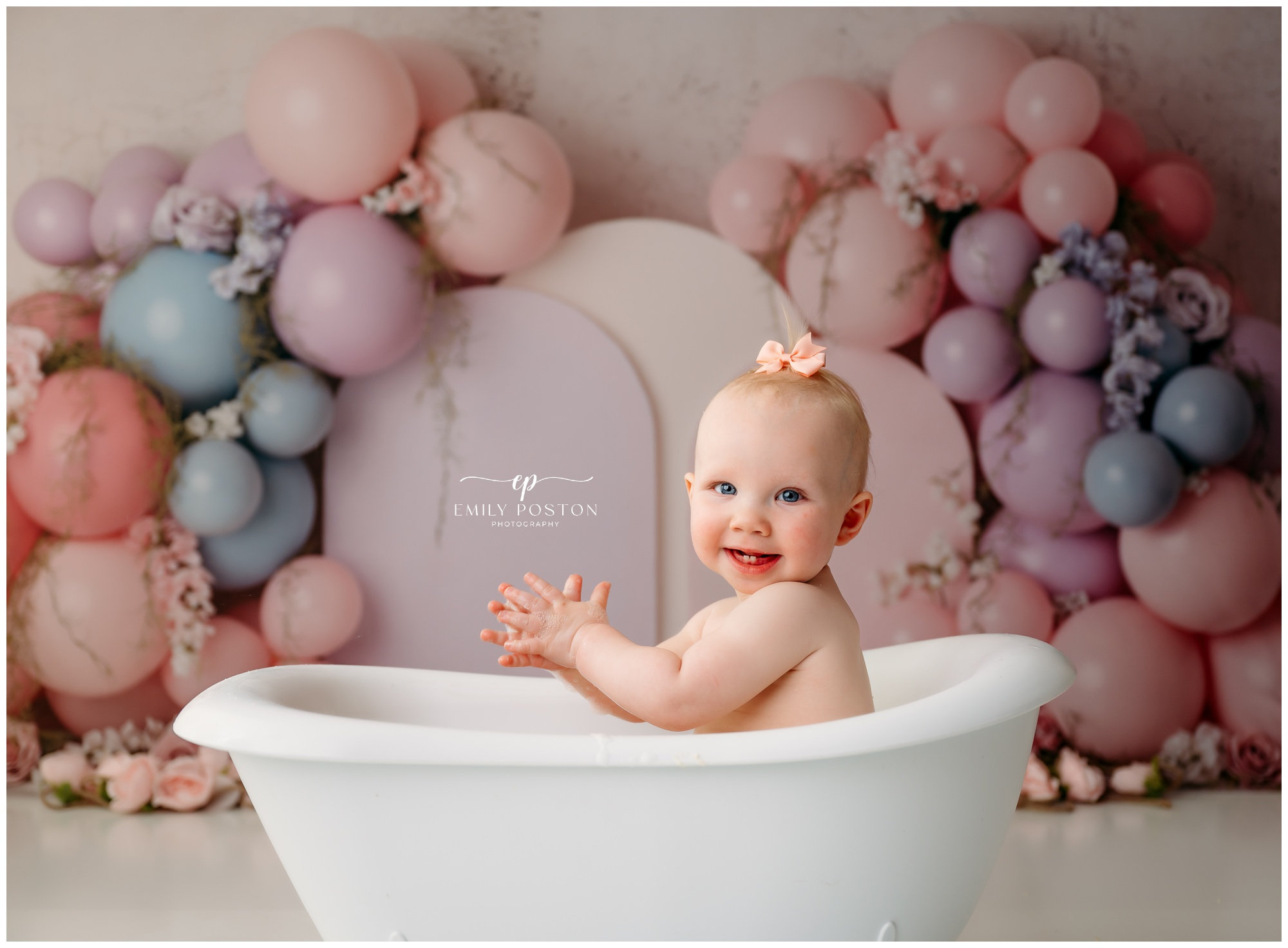 Harlyn's 1st Birthday Cake Smash in Jefferson City, Missouri - Emily ...