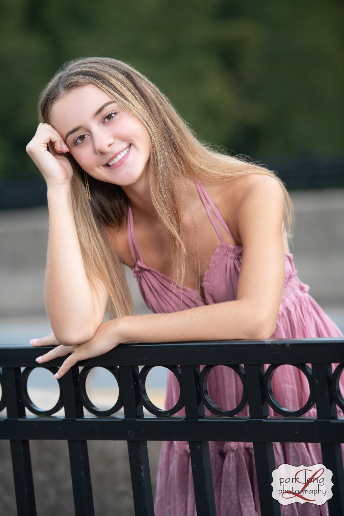 Peyton's senior portraits Class of 2022 - Pam Long Photography