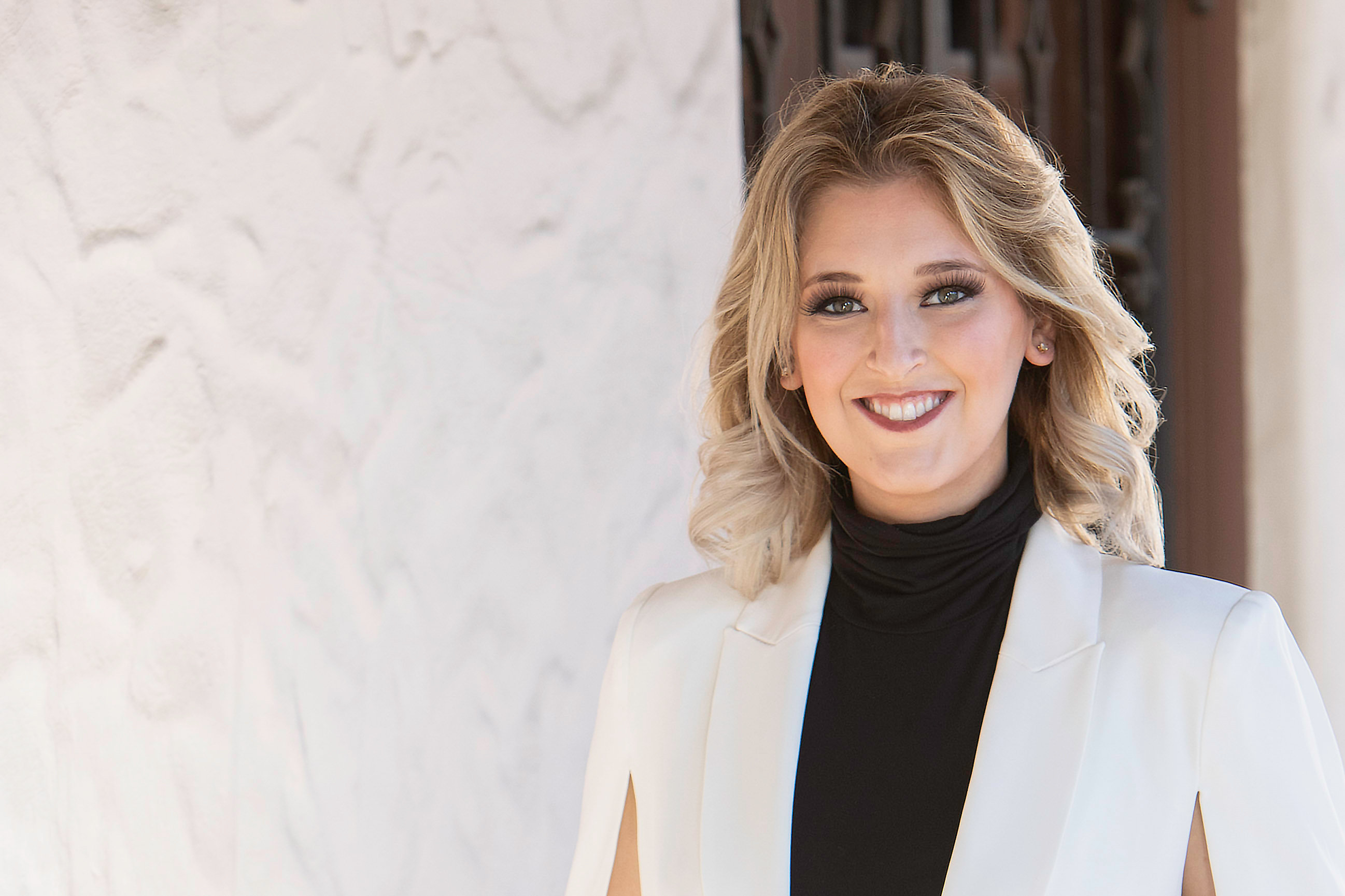 HEADSHOTS & PORTRAITS - John Mohar Photography
