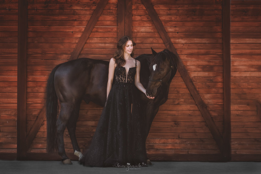 Capturing Cayle's Graduation - Kim Yanick Portraits