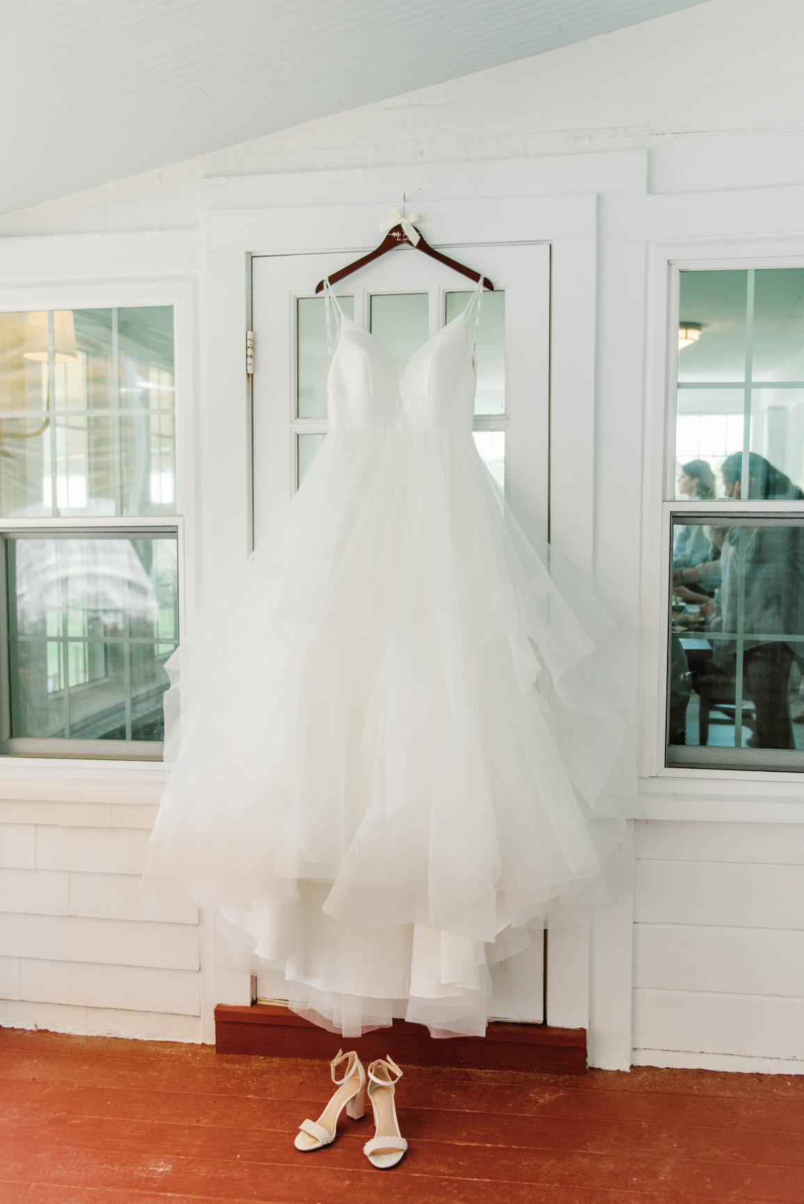 Jaclyn + Robert / Spring House Block Island - Ludwig Photography