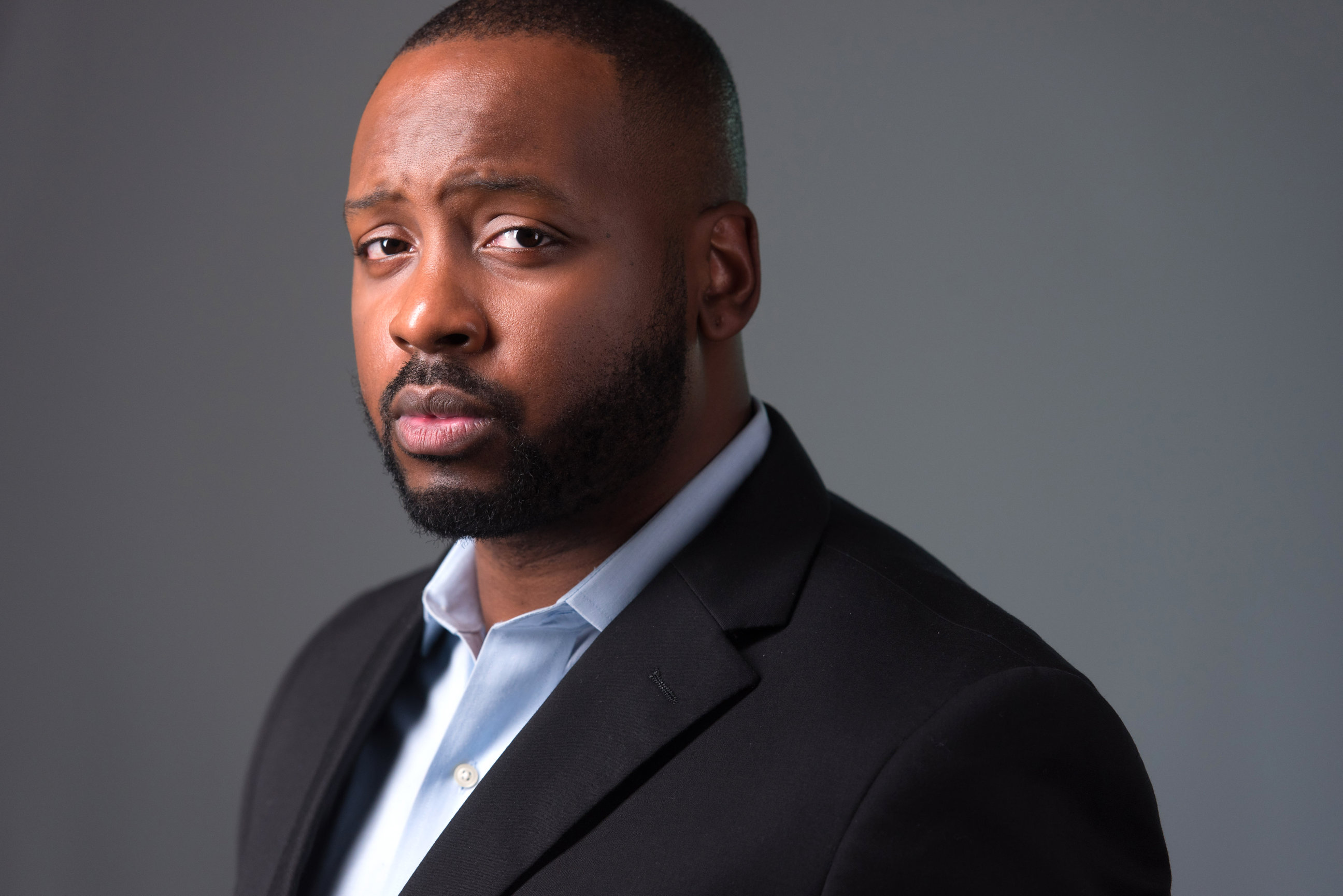 HOME - Headshot Scott