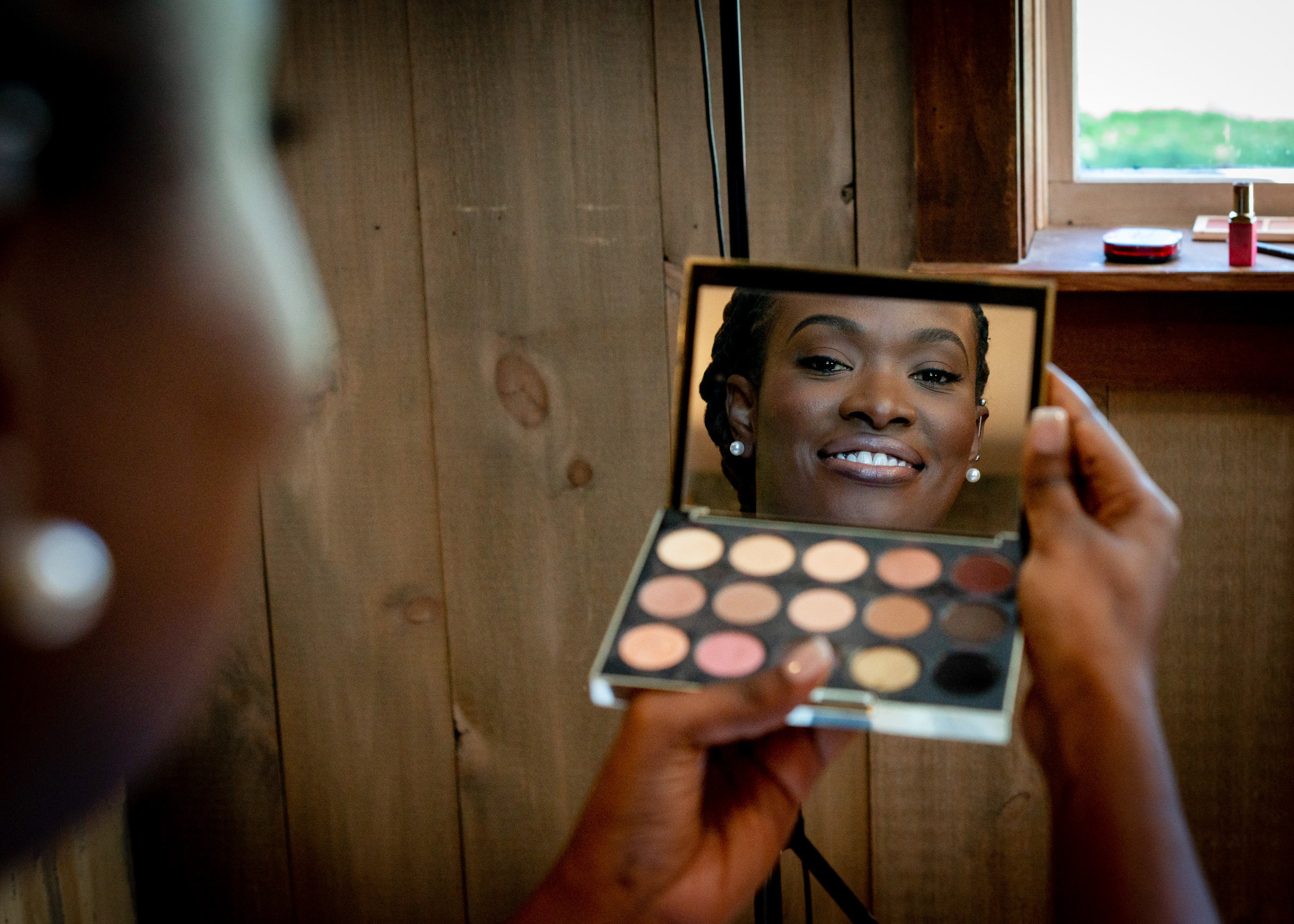 Quintessential Vermont Wedding at The Old Gray Barn - Sally Carpenter ...