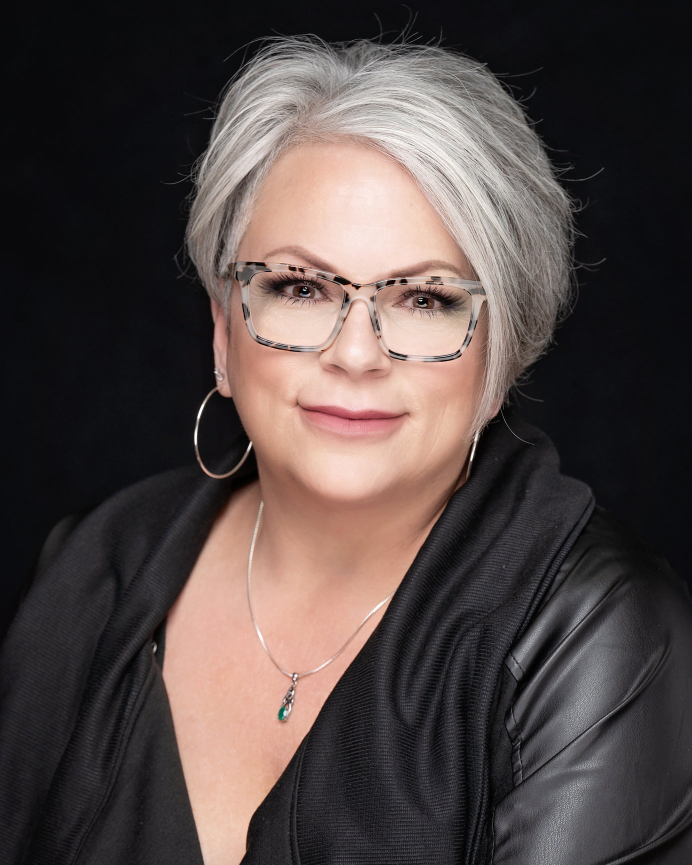 HEADSHOTS/BRANDING - Chapelo Photography