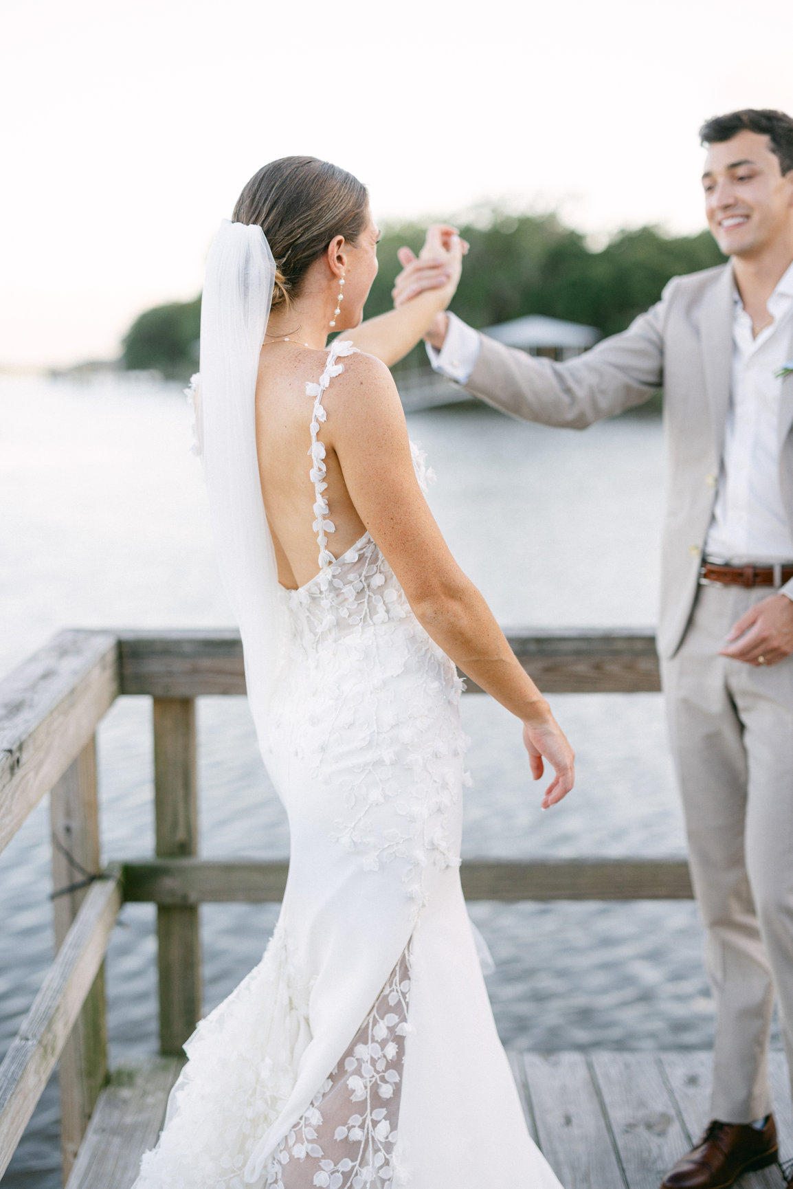 Old Wide Awake Summer Wedding - Ava Moore Photography