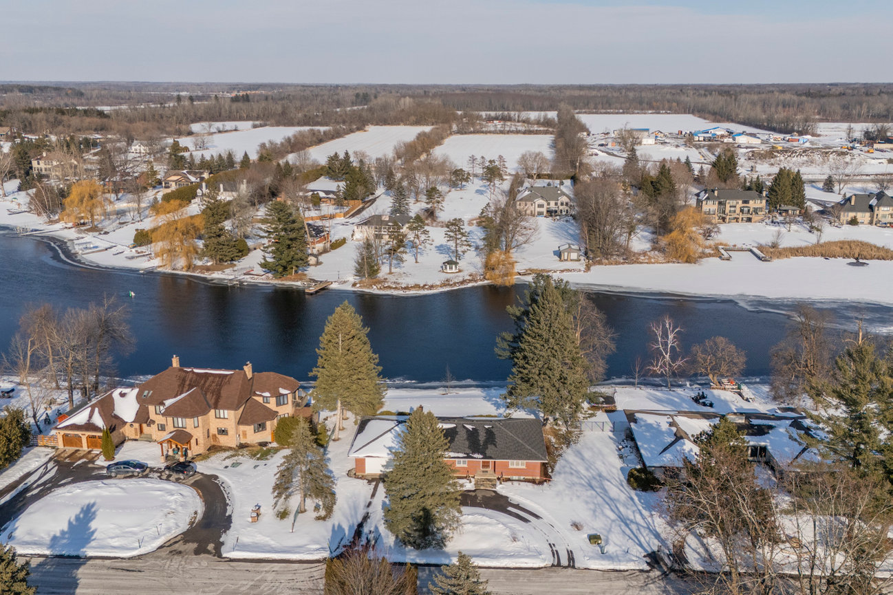 5633 South Island Park Drive