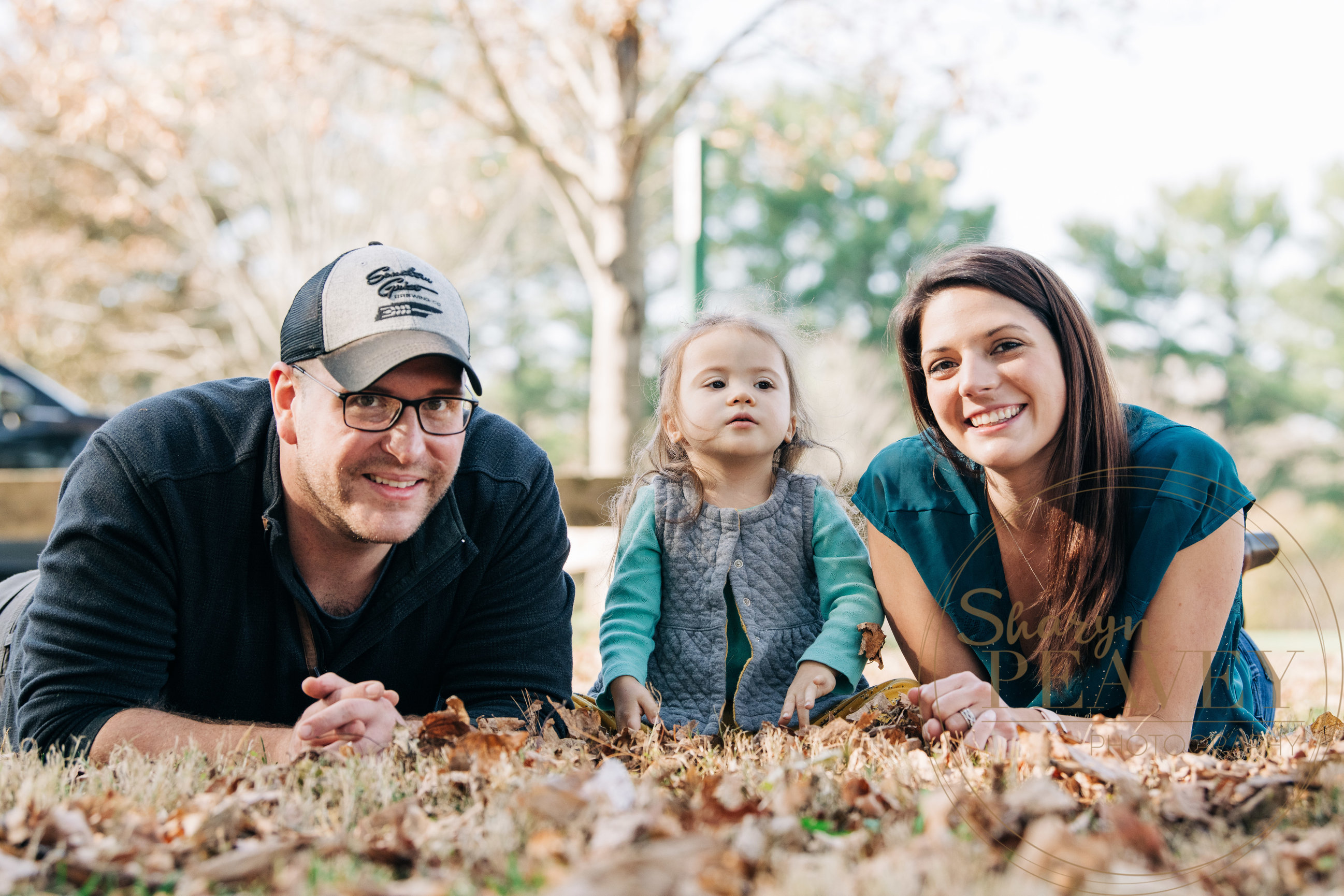 What To Wear: Fall Family Outfit Ideas - Sharyn Peavey Photography