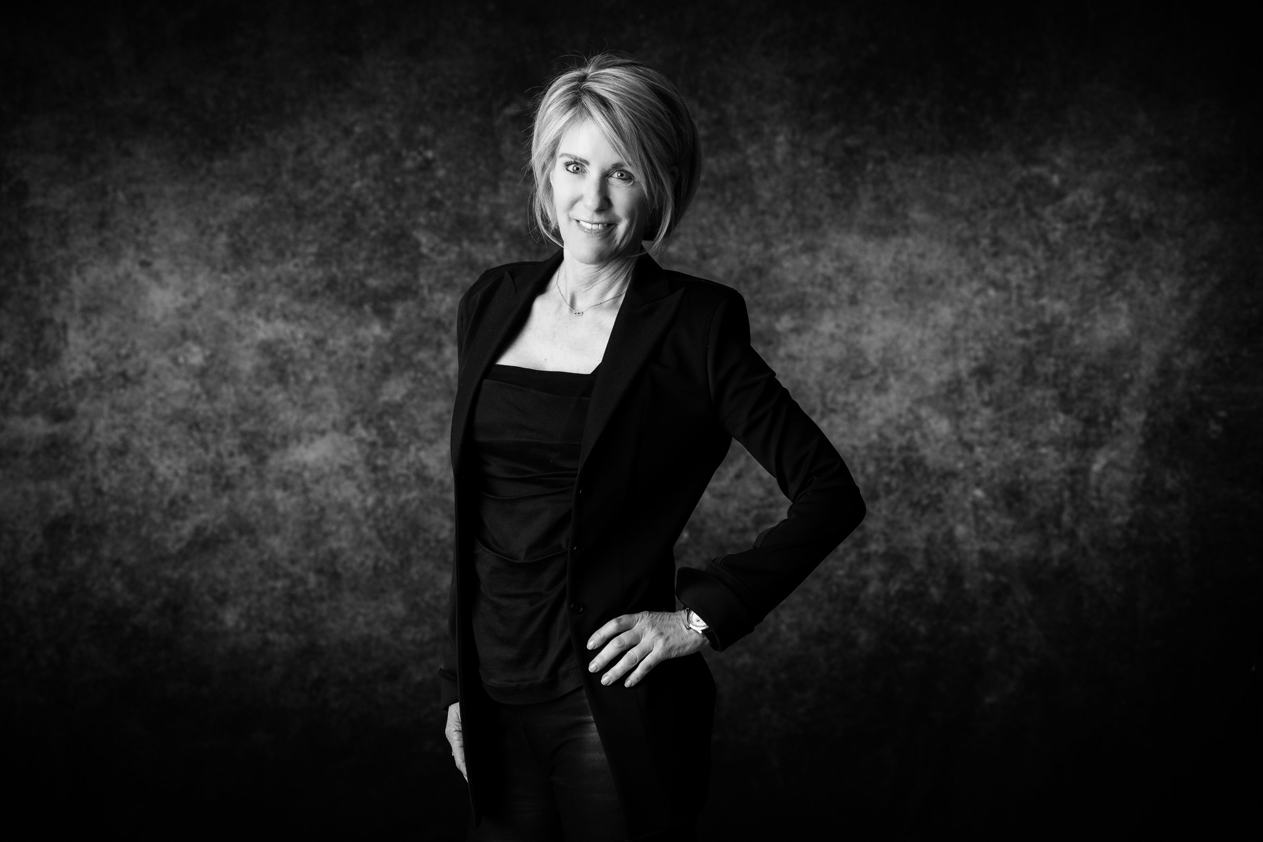 PROFESSIONAL PORTRAITS - Emo Photo