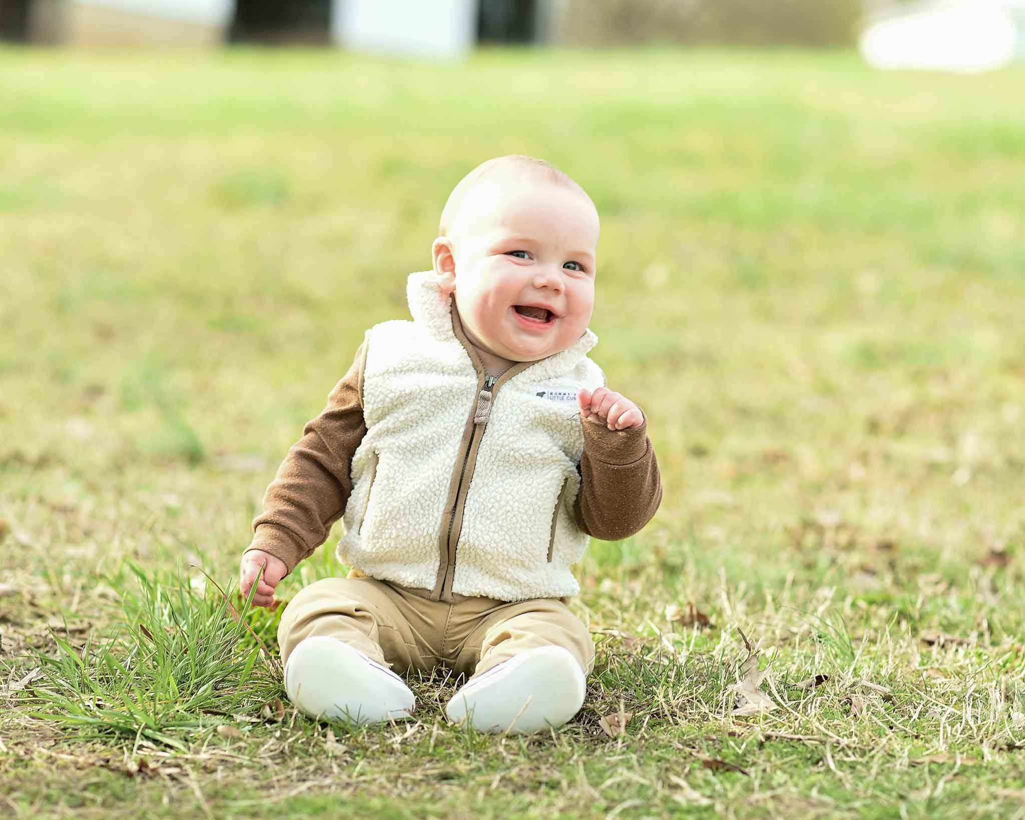 Spring Family Photography Session Pose Ideas - Heidi Houser Photography