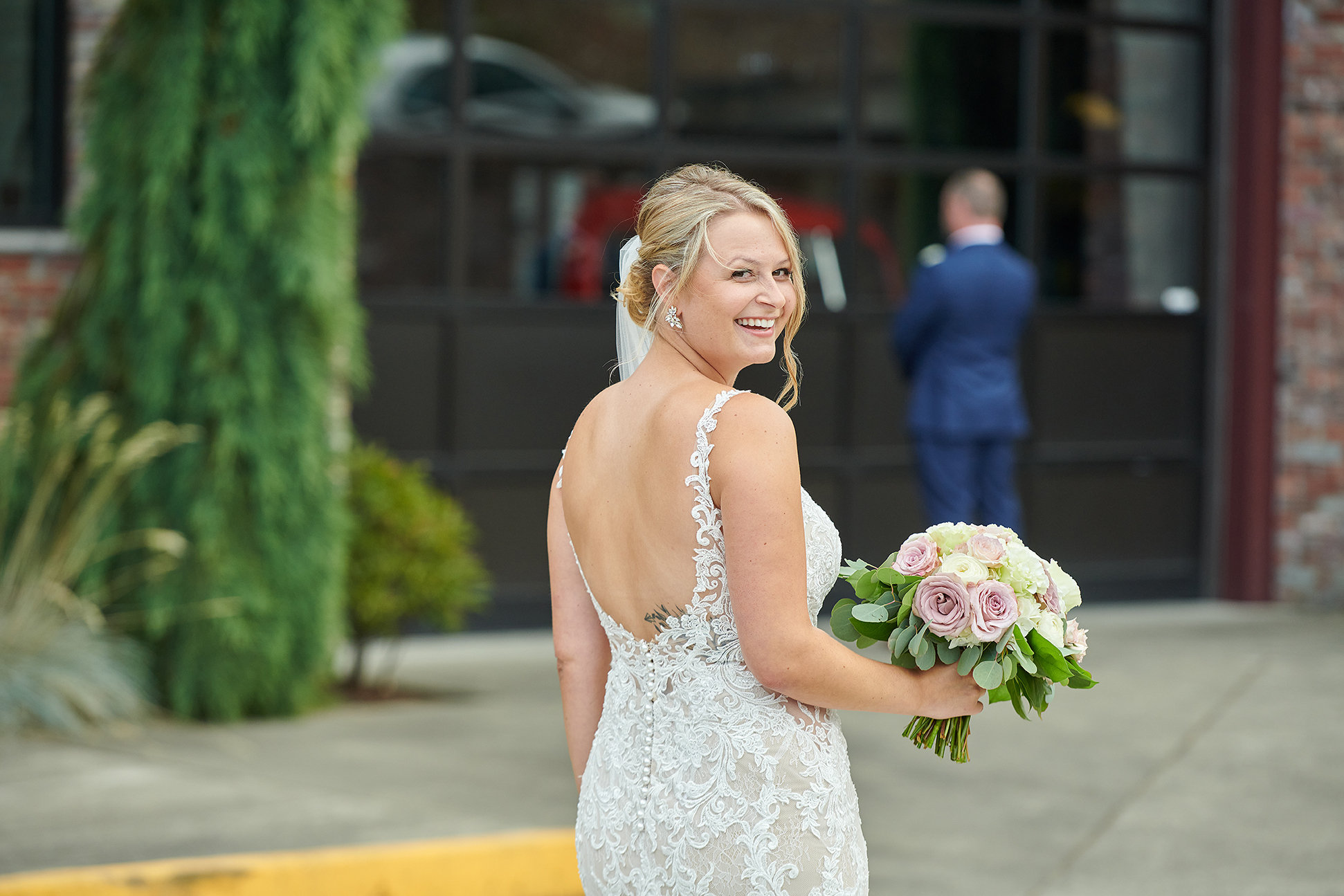 What is a First Look - IJ Photo: Seattle Wedding Photography and ...